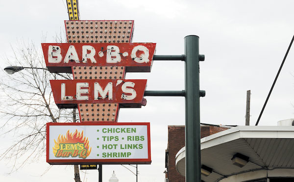 Restaurants for eating while standing
