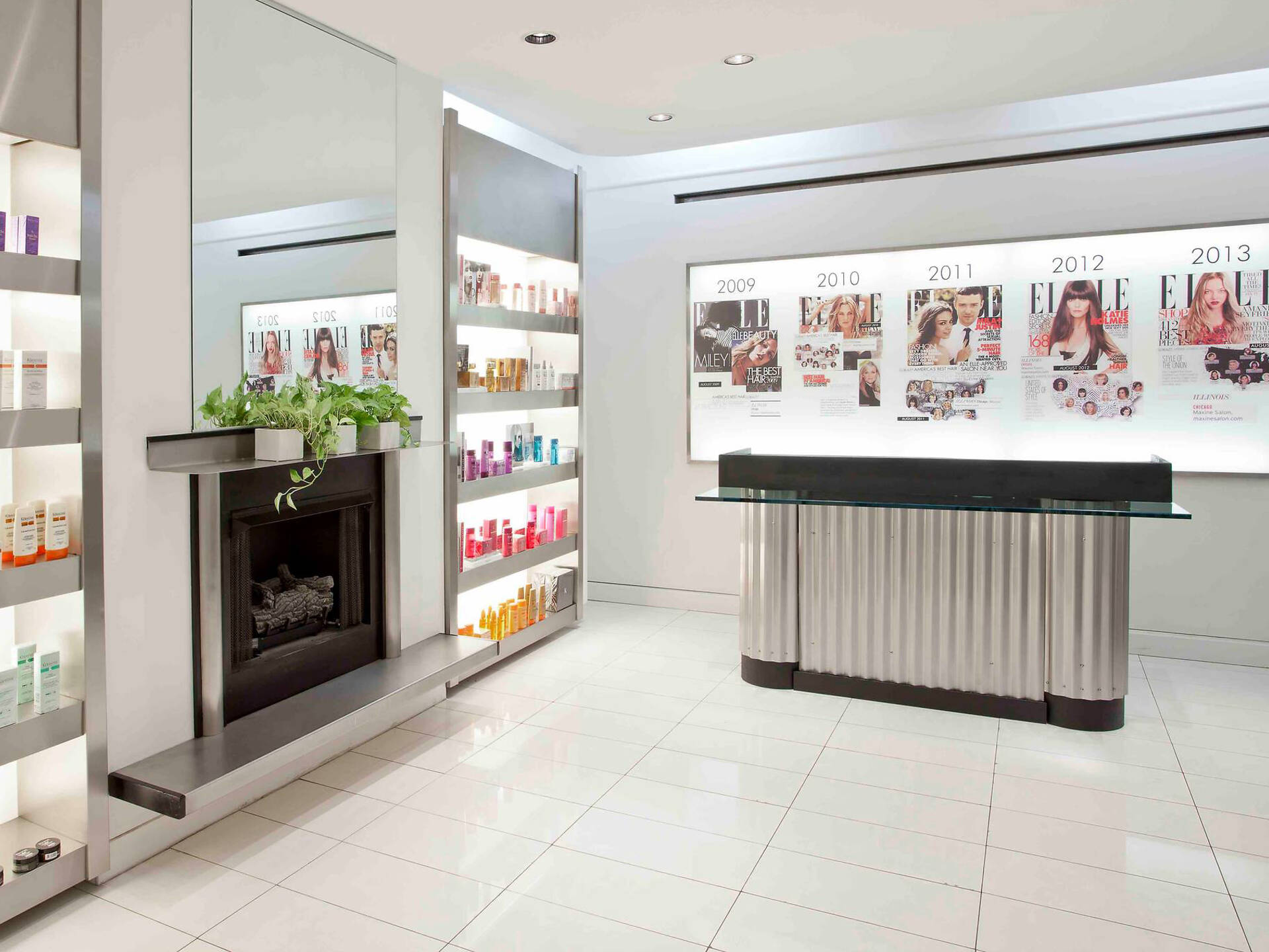 Hair salons in Chicago for hair cuts, color and blowouts