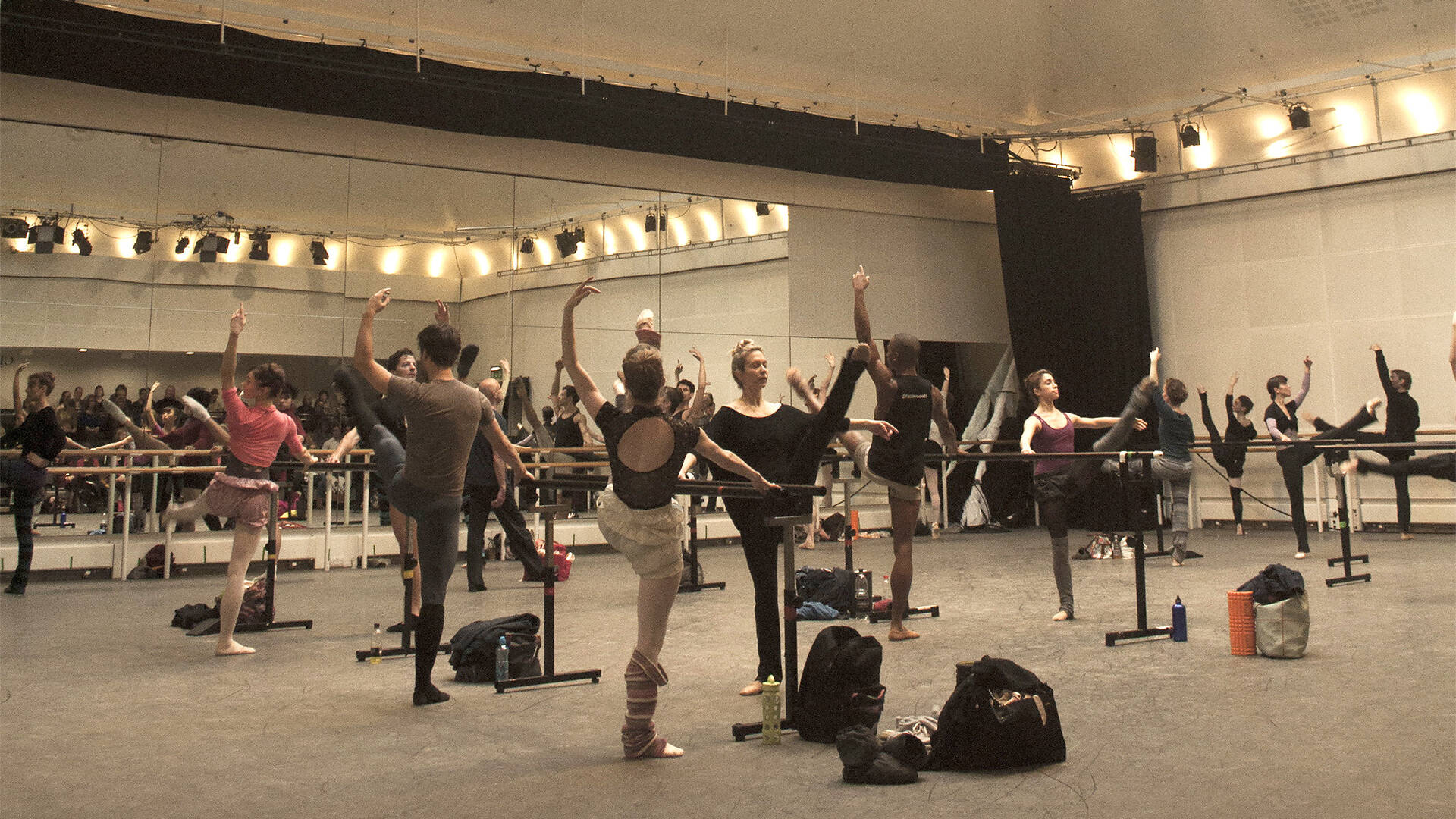 Behind the scenes tour of the Royal Opera House - London in pictures ...