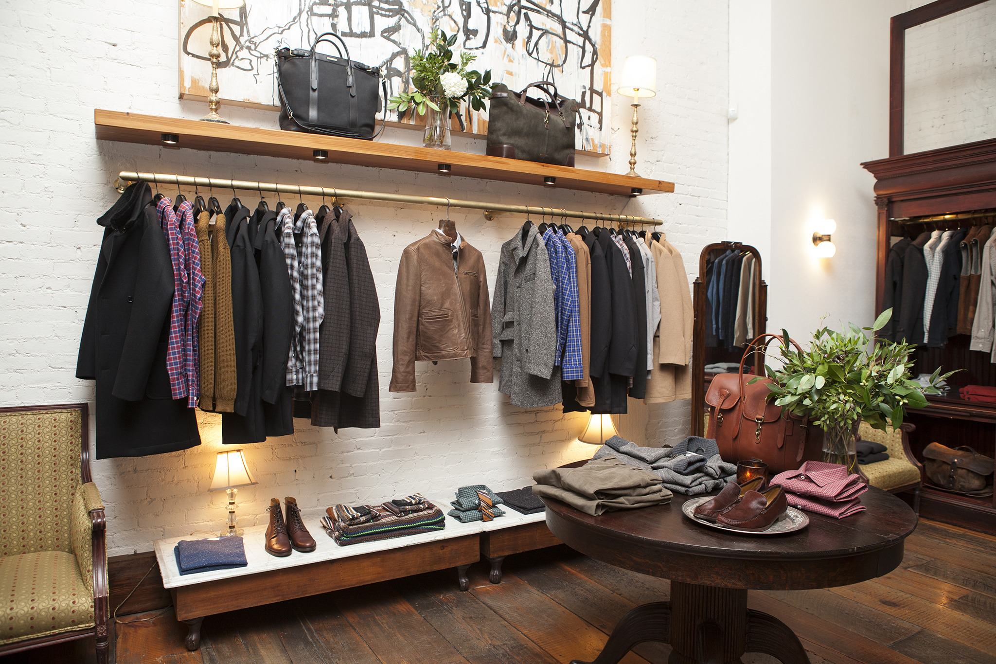 TONY’s boozy shopping crawl: New York City stores that serve drinks