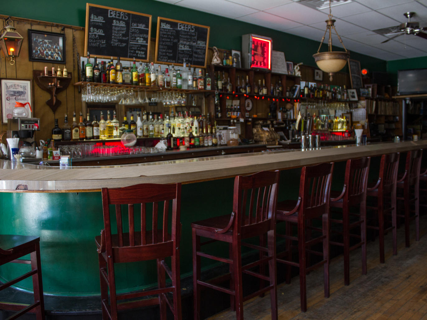 Places to get a beer while working–beer bars open during the day