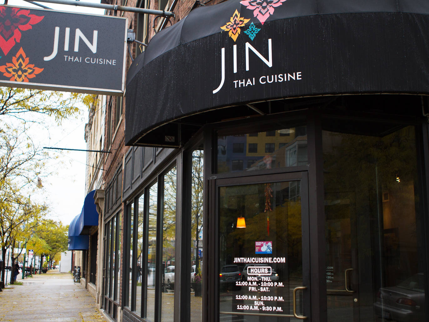 A guide to the best restaurants in Edgewaters