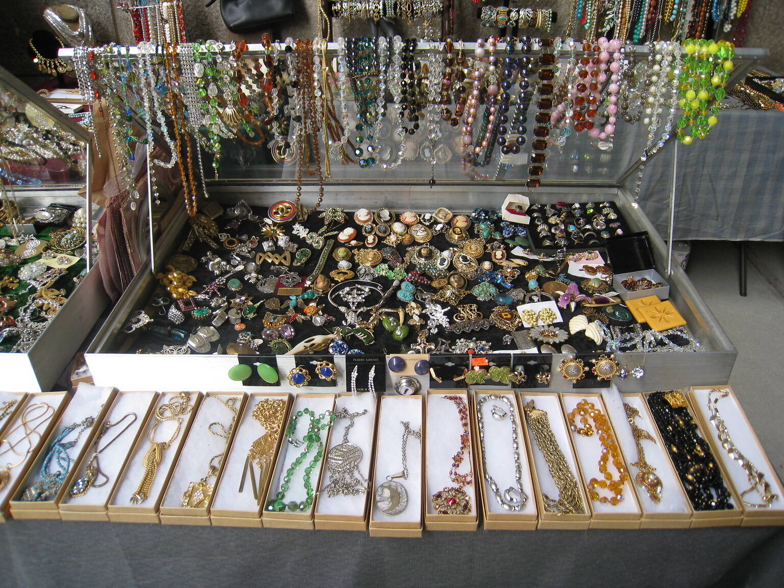 Holiday craft fairs in New York City