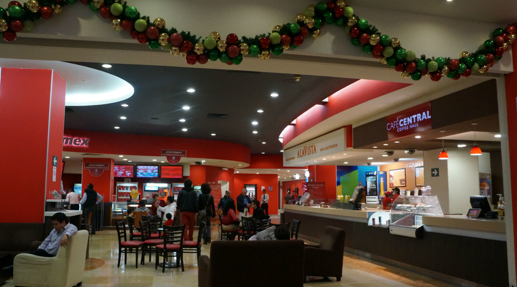 Cines en la Roma