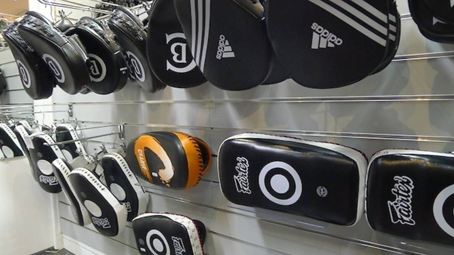 Boxing Shop | Shopping in République, Paris