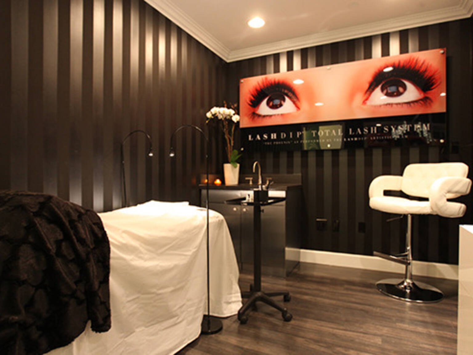Beauty salons, makeup spots and more places to get party-ready in LA