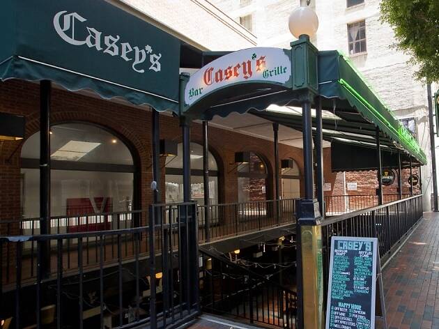 Casey's Irish Pub | Bars in Downtown Financial District, Los Angeles