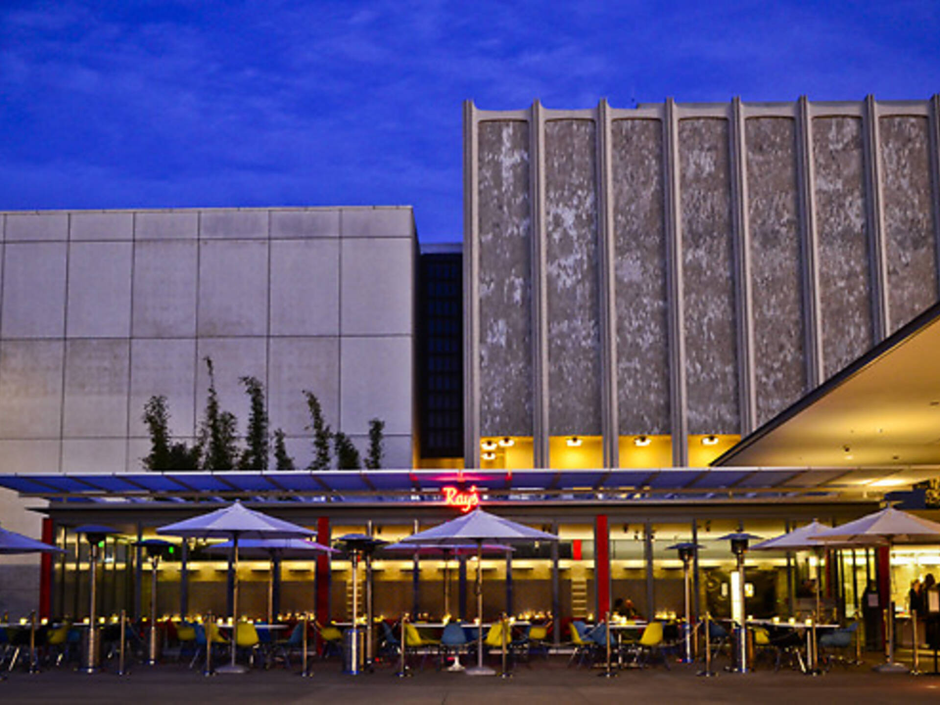 A guide to Miracle Mile shops, museums, restaurants and more