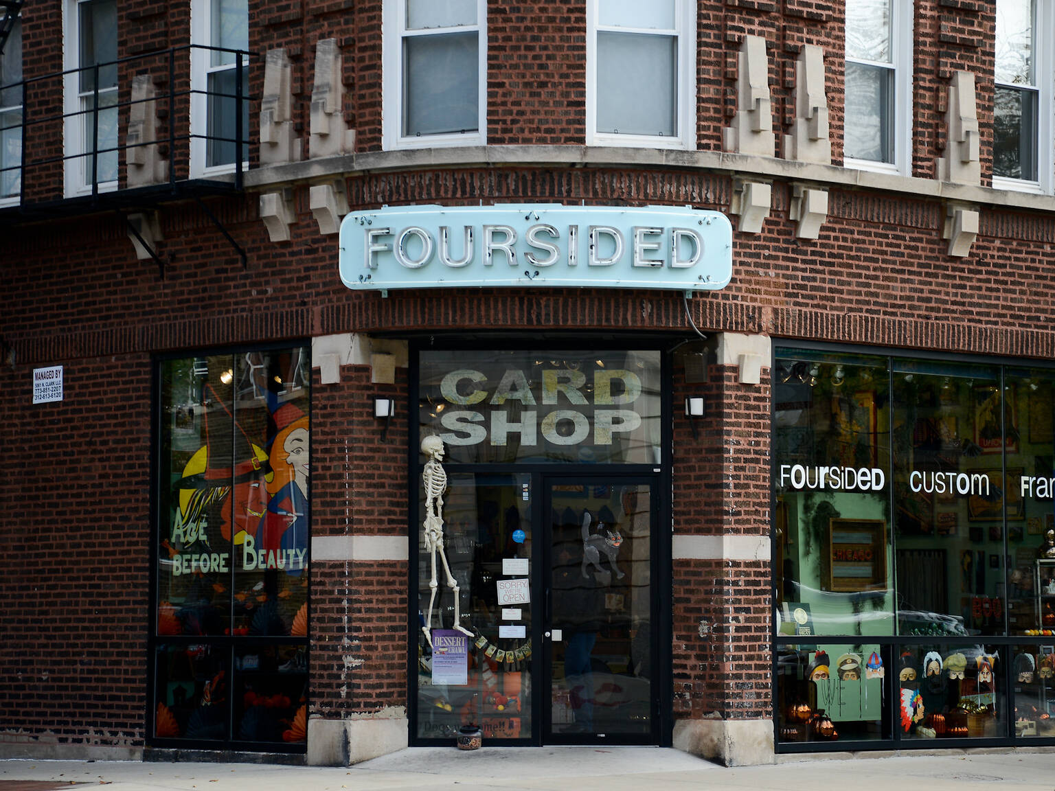 Best shops in Lakeview for hobbies, clothing and home goods