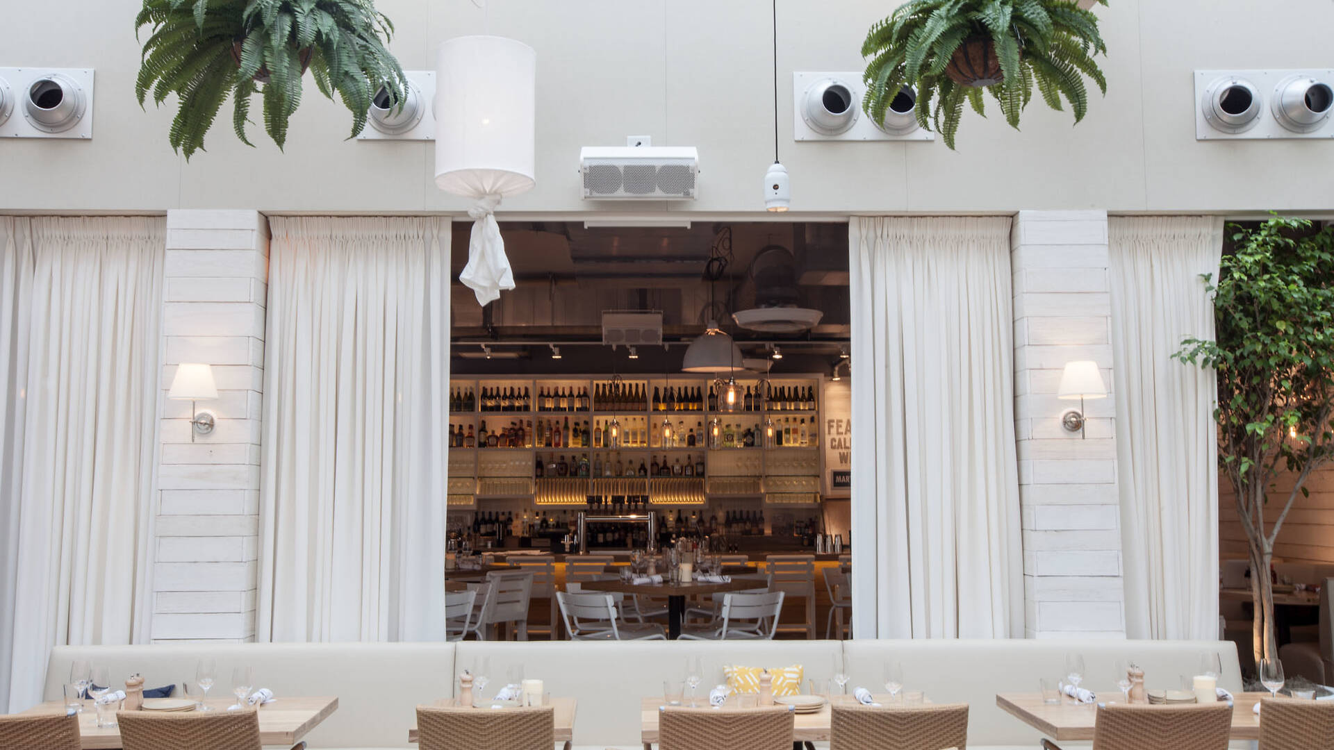 Summer House Santa Monica | Restaurants in Lincoln Park, Chicago