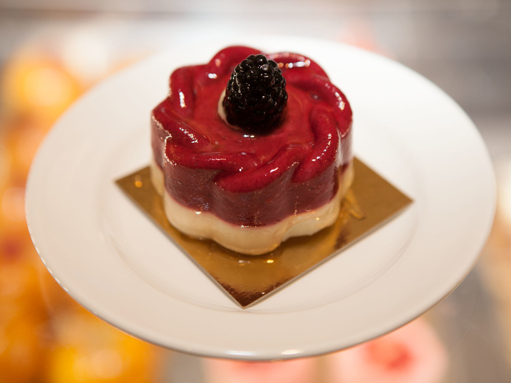 8 Amazing Chicago Food Halls That Offer Dining Variety