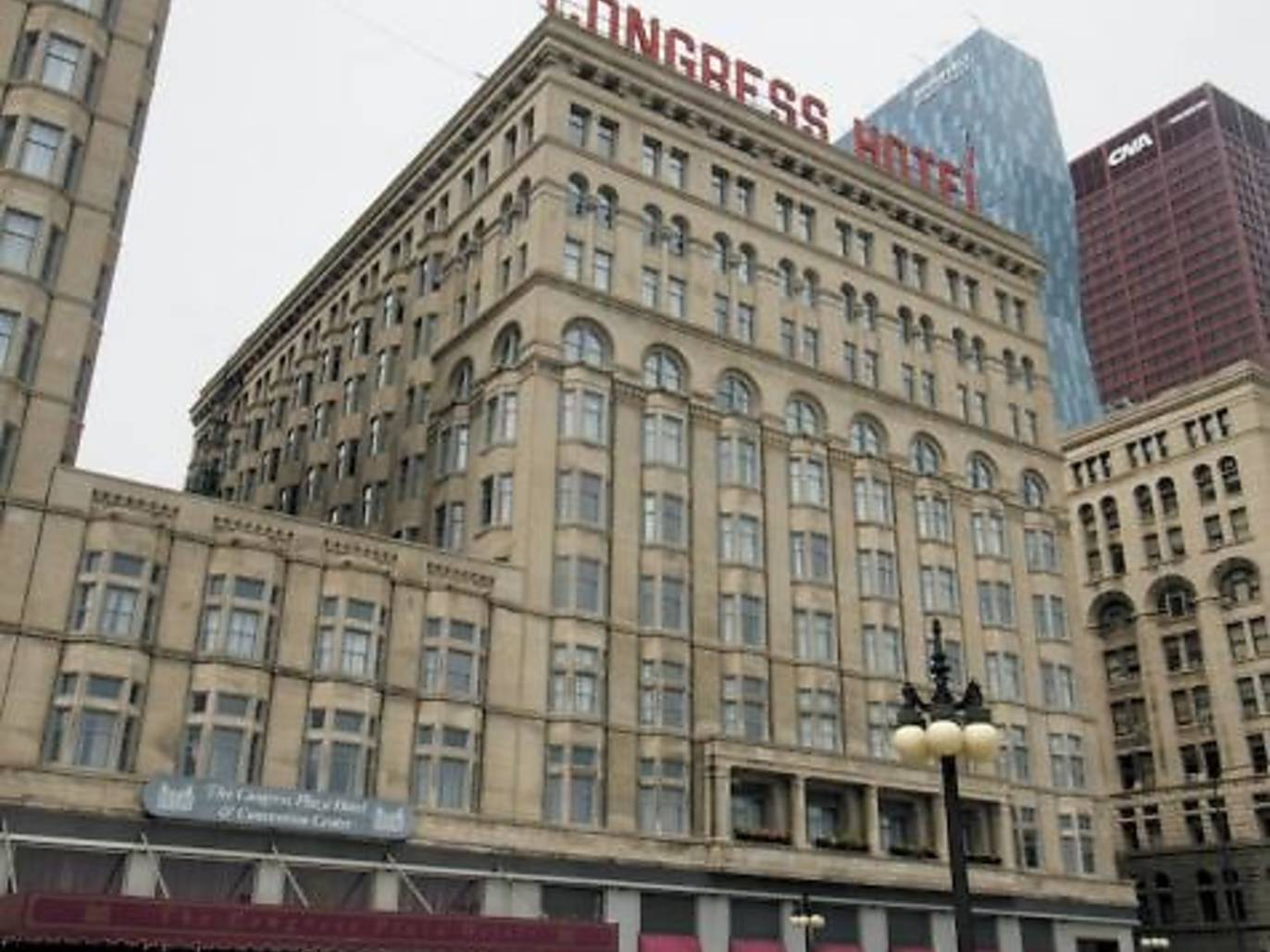 The ultimate guide to haunted tours in Chicago this Halloween