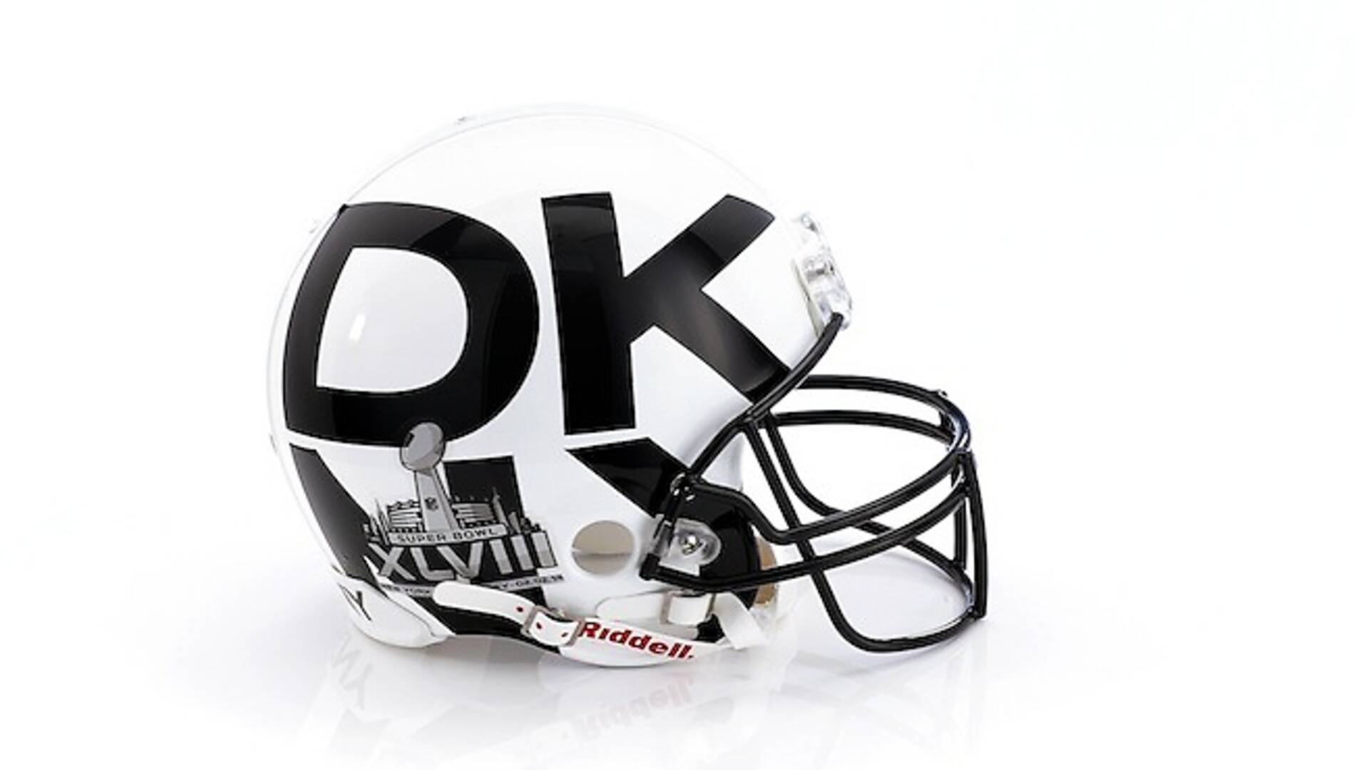 Check out designer-customized helmets for the Super Bowl (slide show)