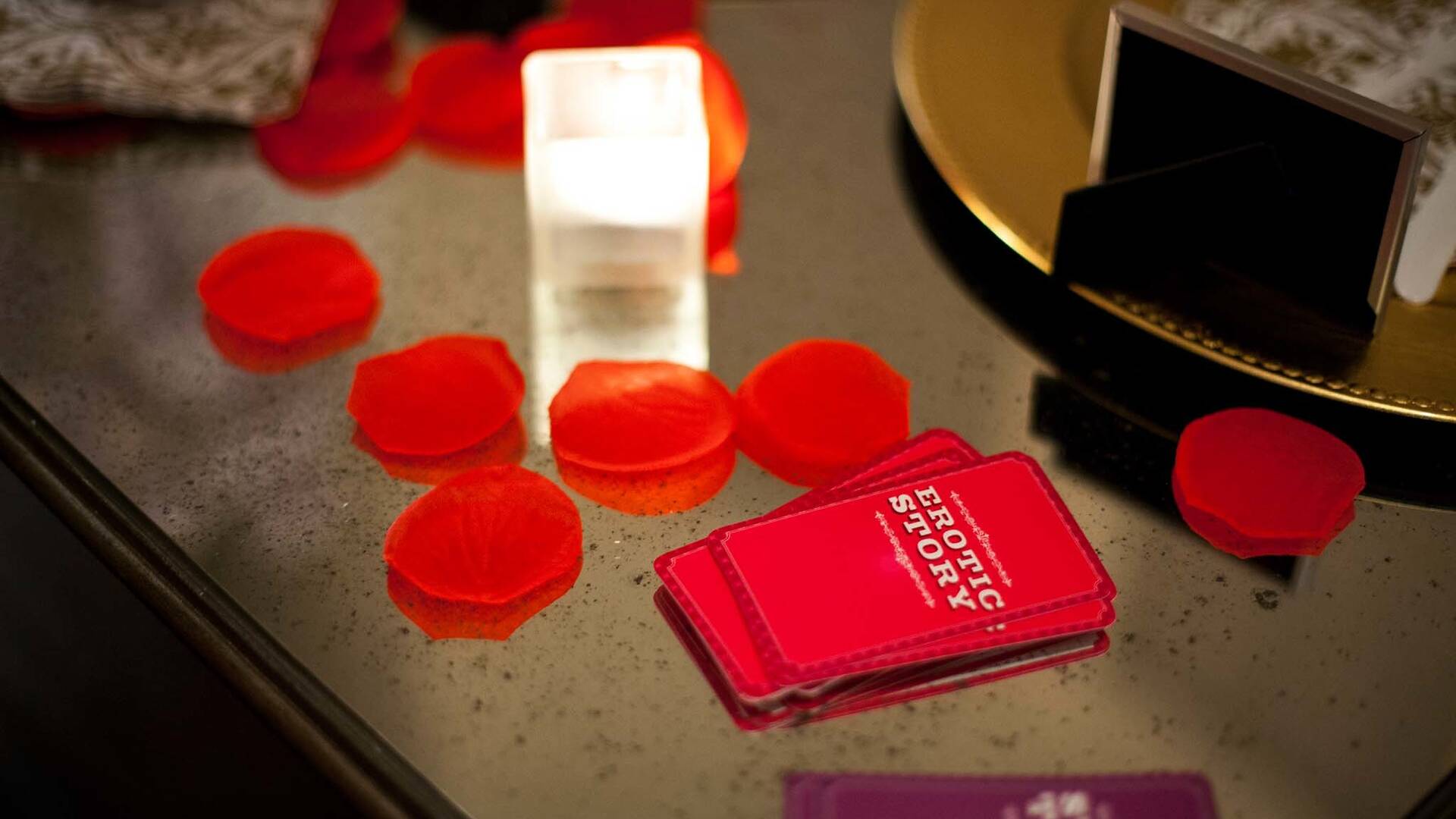 LA's naughtiest topless dinner party (NSFW slide show)