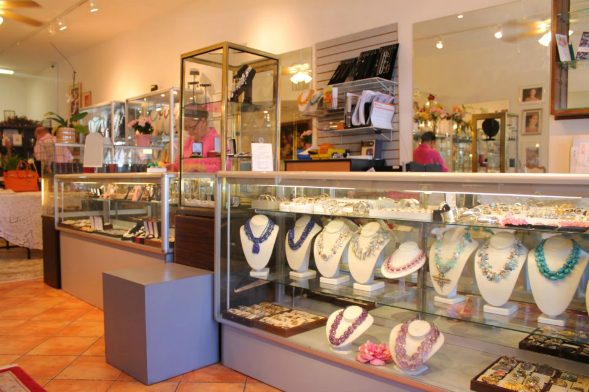 Shale's Gems & Jewelry | Shopping in Beverly Hills, Los Angeles