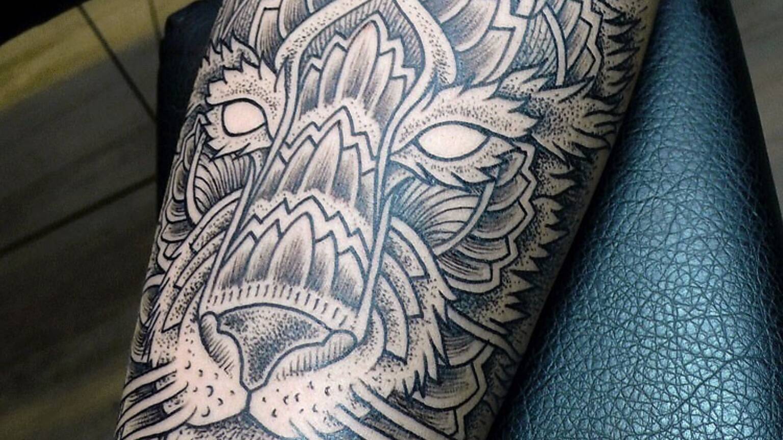 Tattoo gallery – View our slideshow of the best places in Paris to get ...