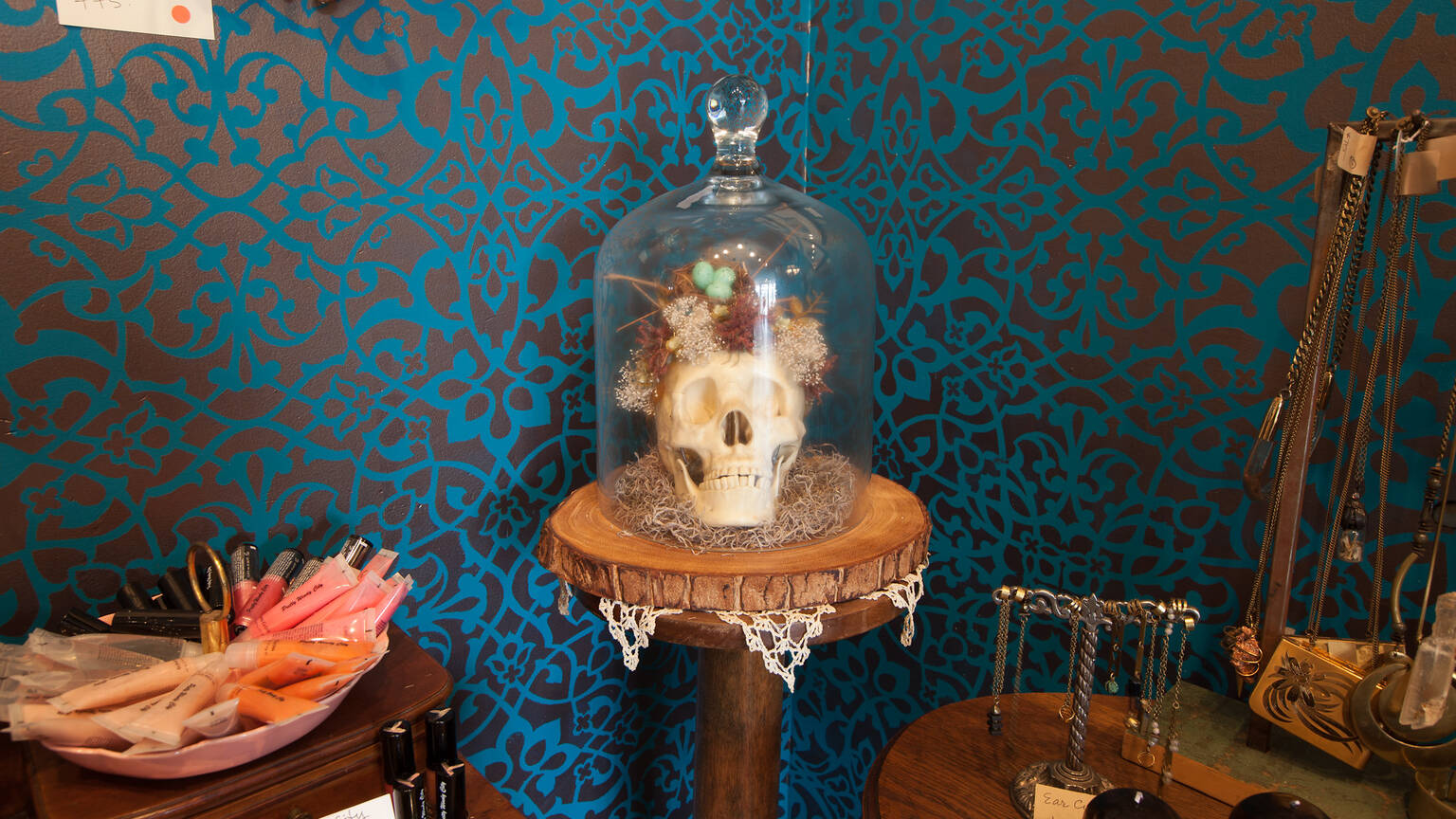 Sideshow Gallery | Shopping in Bucktown, Chicago