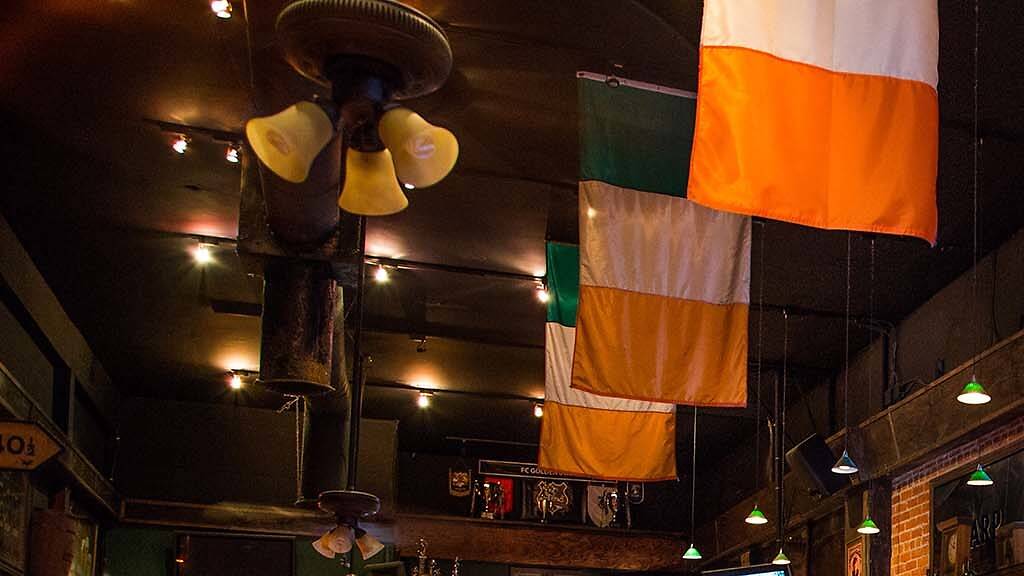 Molly Malone's | Bars in Fairfax District, Los Angeles