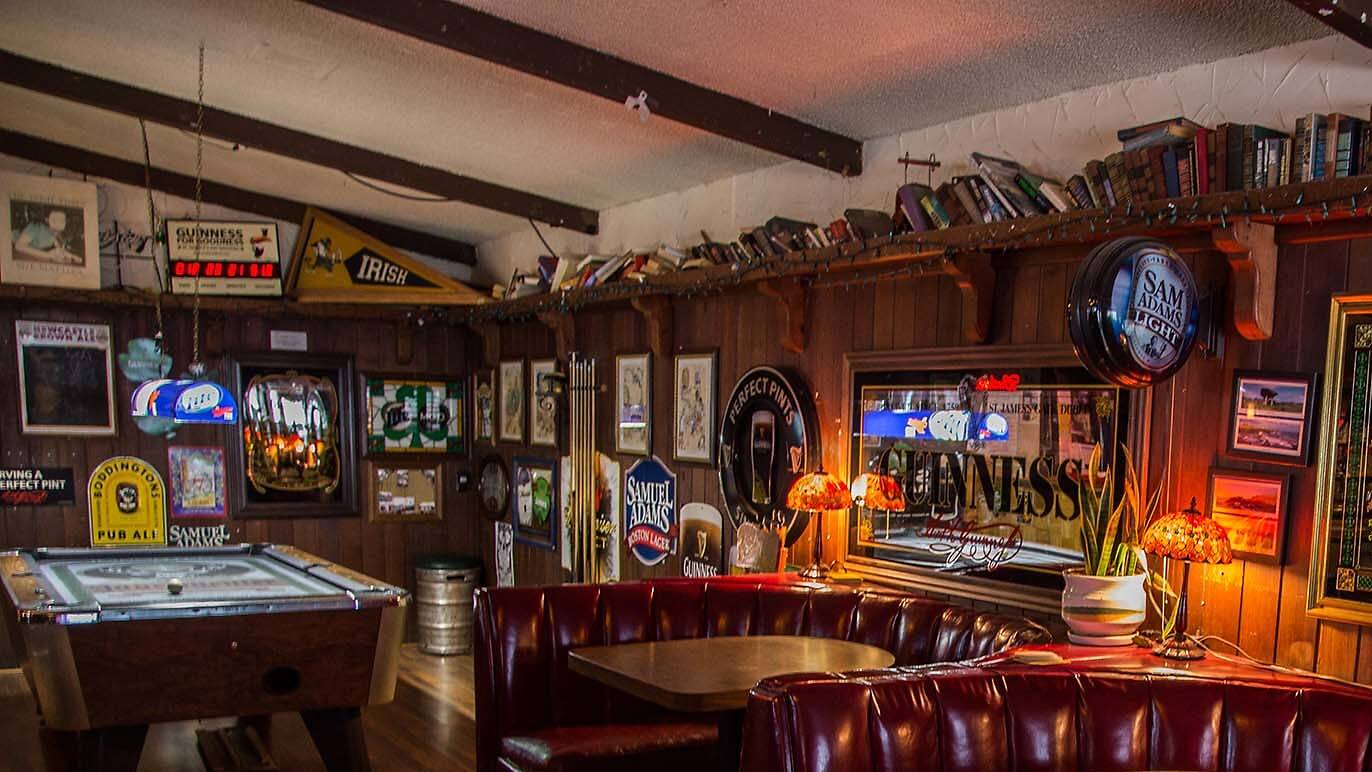 Molly Malone's | Bars in Fairfax District, Los Angeles