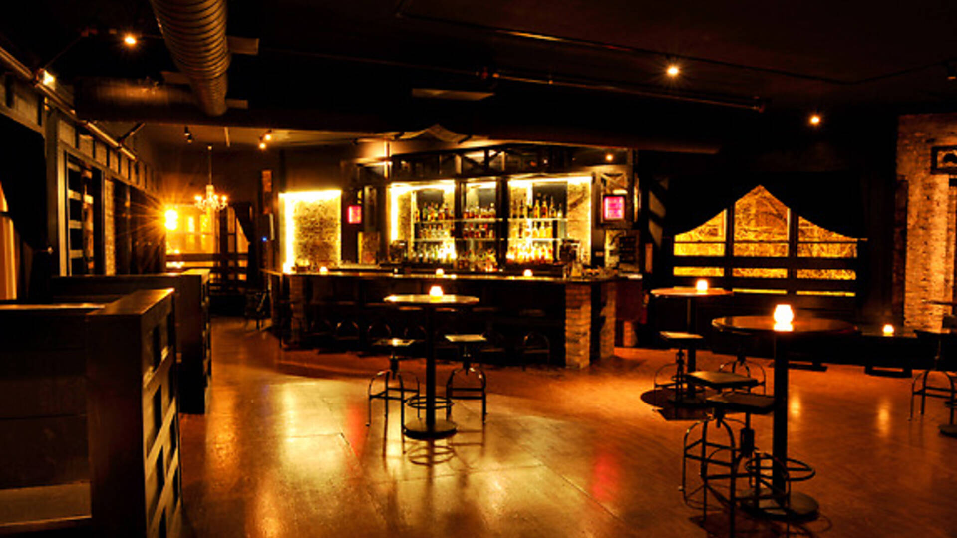 Hip-hop music clubs and concert venues in Chicago