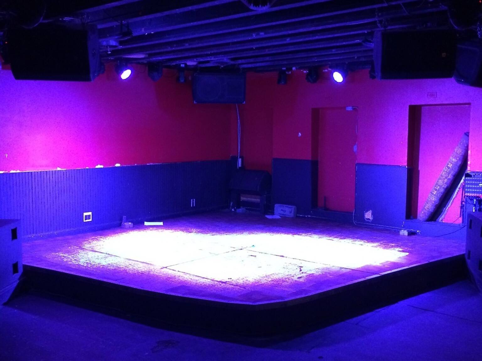 Live music in DC venues for touring acts, musicians and concerts