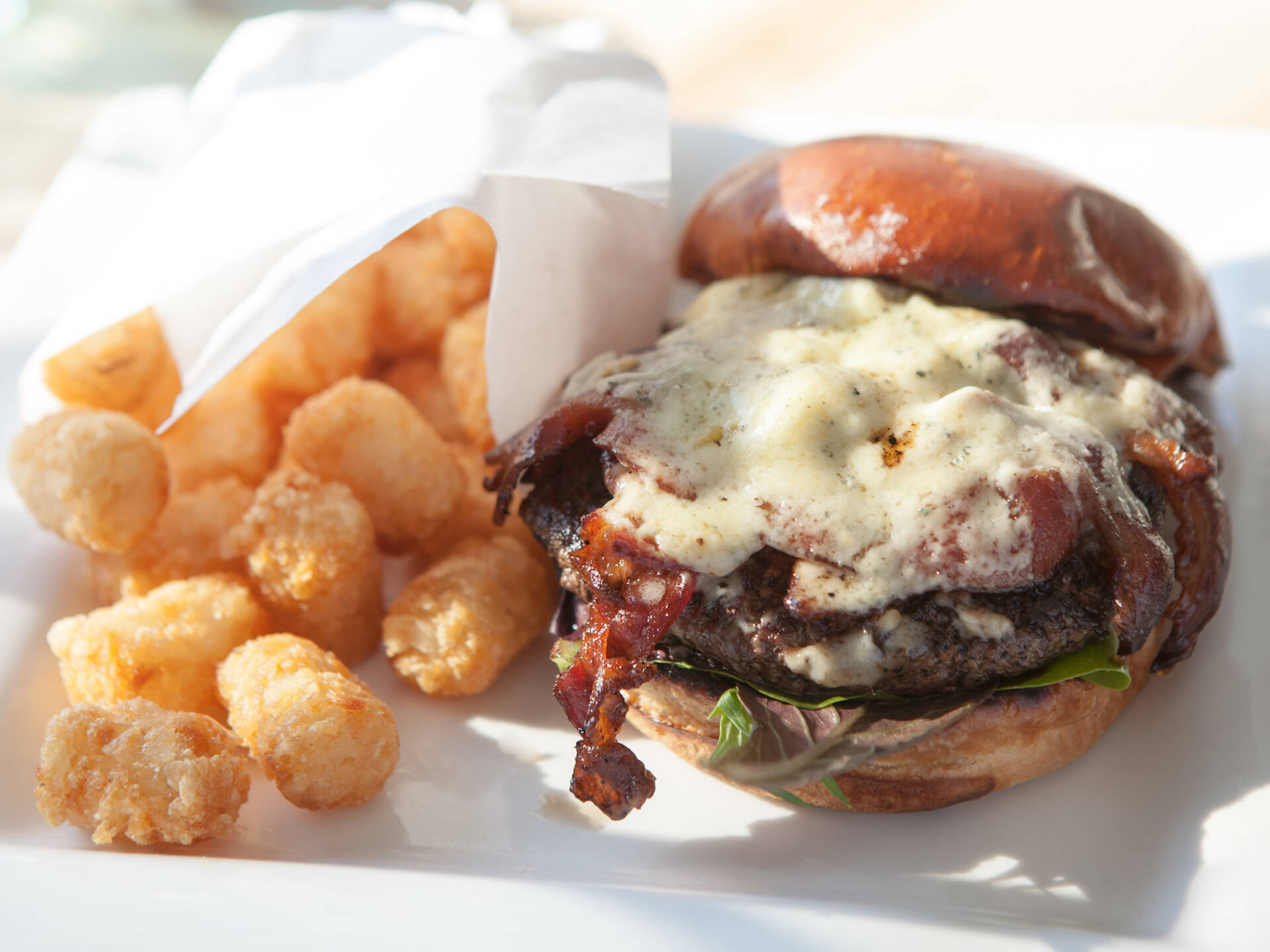 10 juicy Chicago burgers your kids will love