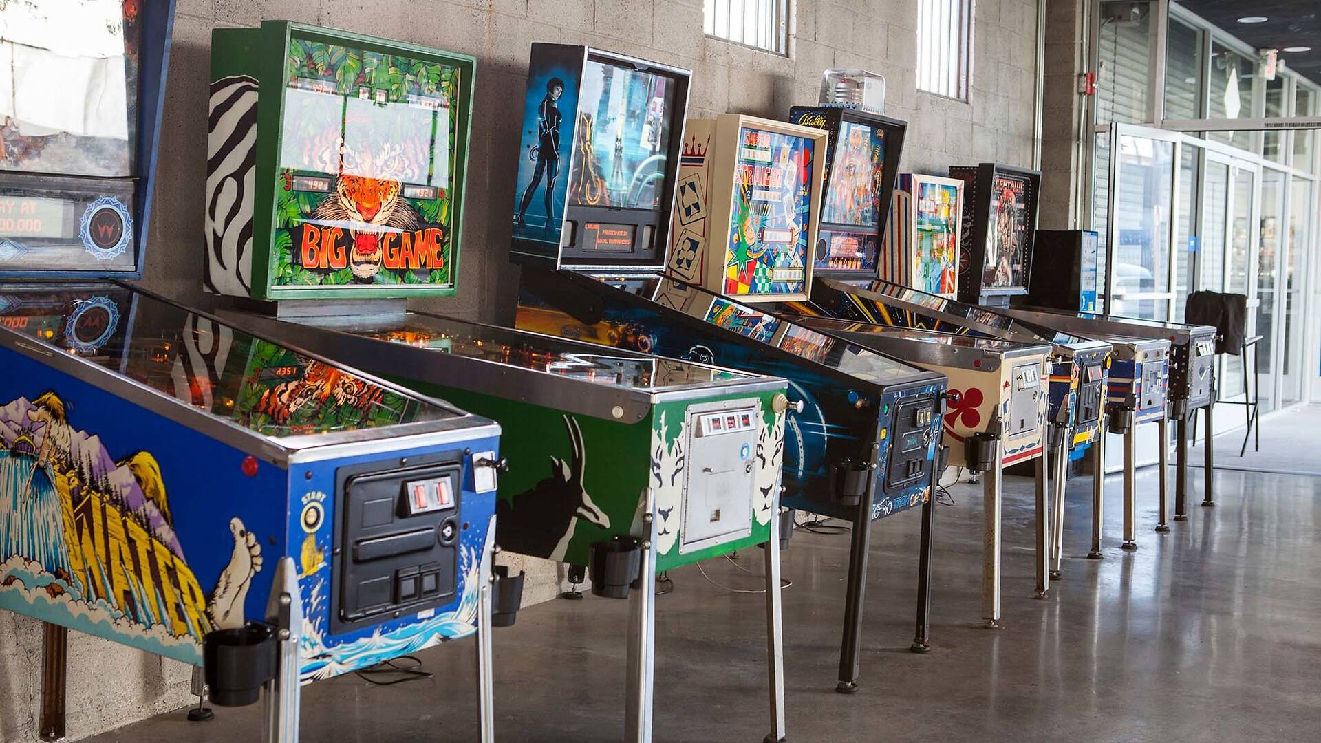 EightyTwo | Bars in Downtown Arts District, Los Angeles