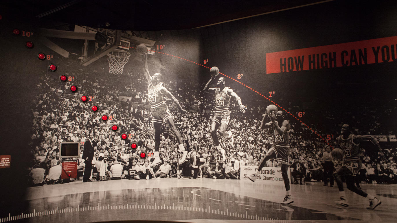 5 coolest artifacts at the Chicago Sports Museum