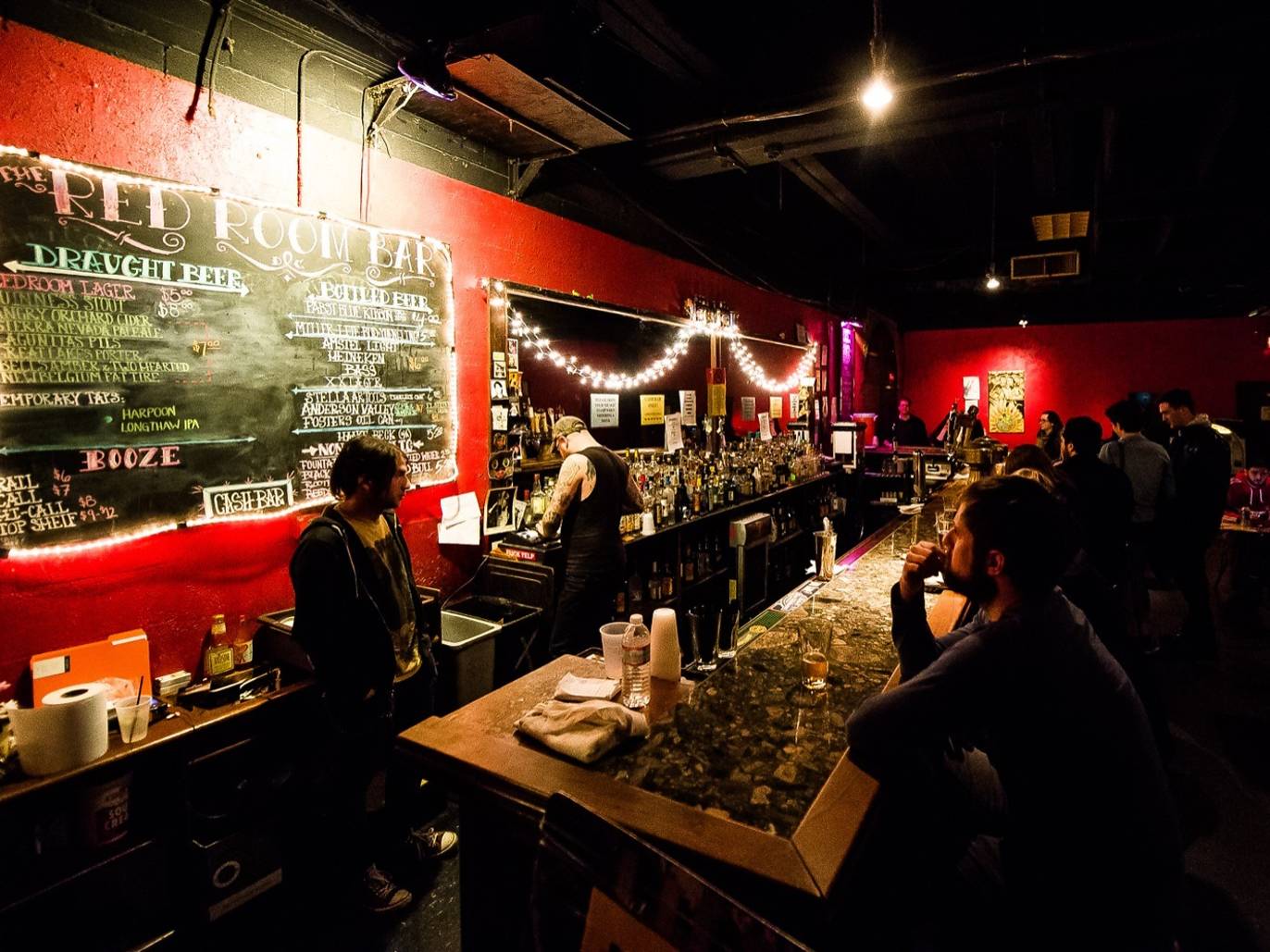 Live music in DC venues for touring acts, musicians and concerts