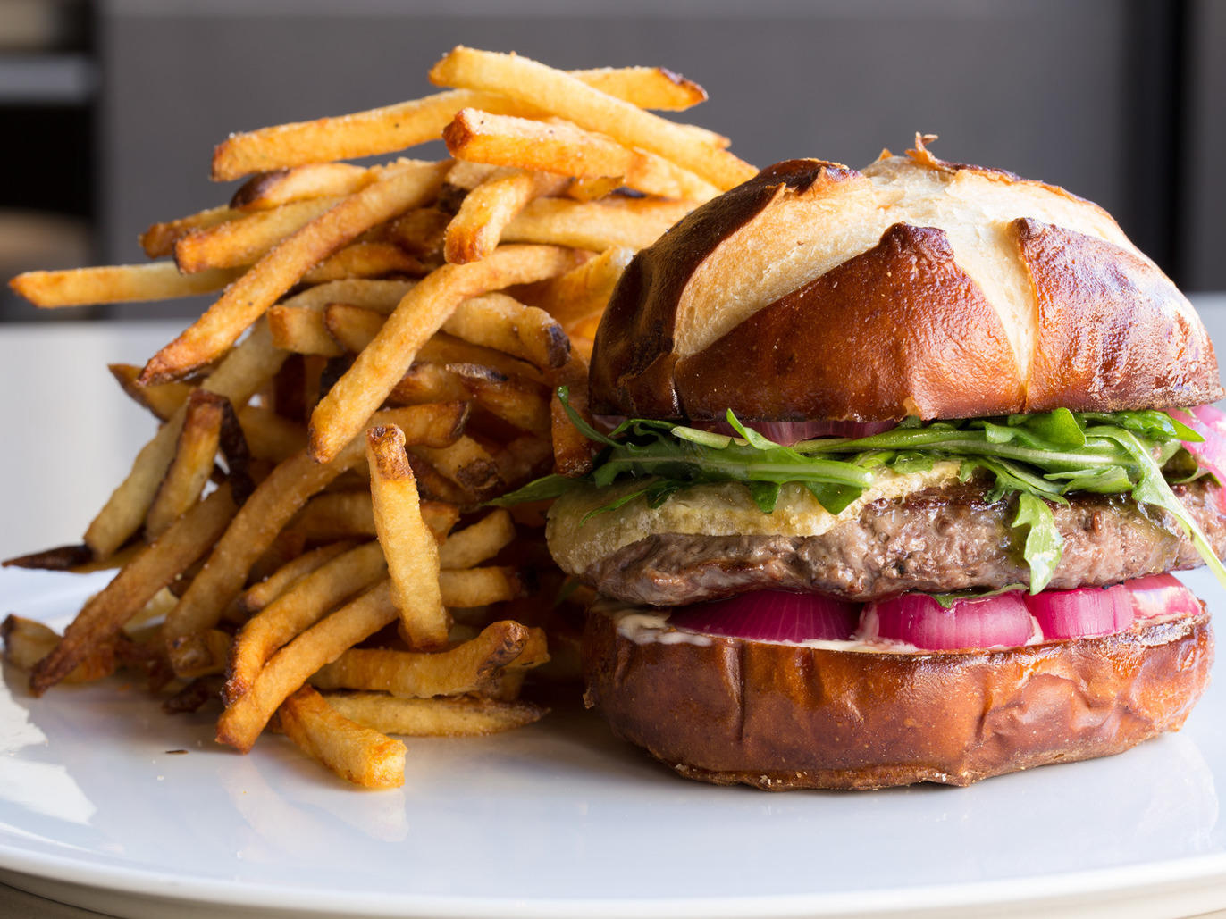 10 juicy Chicago burgers your kids will love