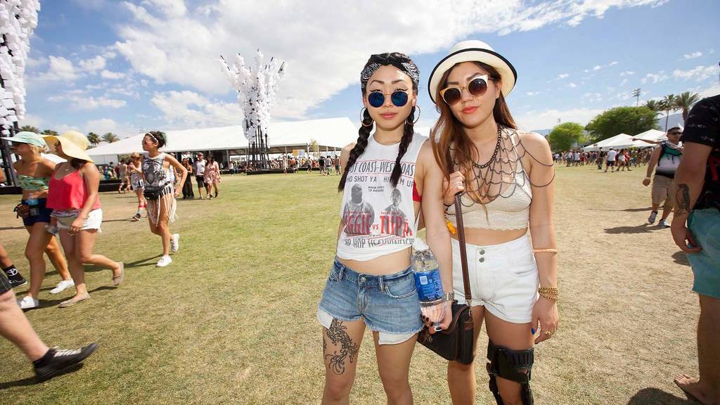 Coachella 2014, Weekend 1, Saturday: Band photos and crowd shots (SLIDE ...