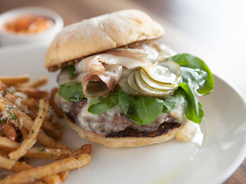 Best burgers in Chicago include cheeseburgers, hamburgers and more