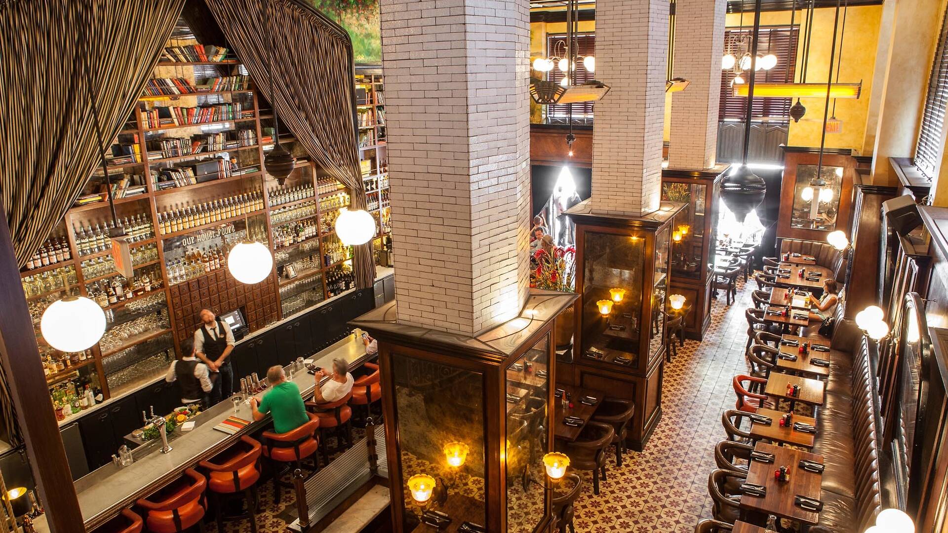 The 10 Best Bars in Santa Monica, Ranked