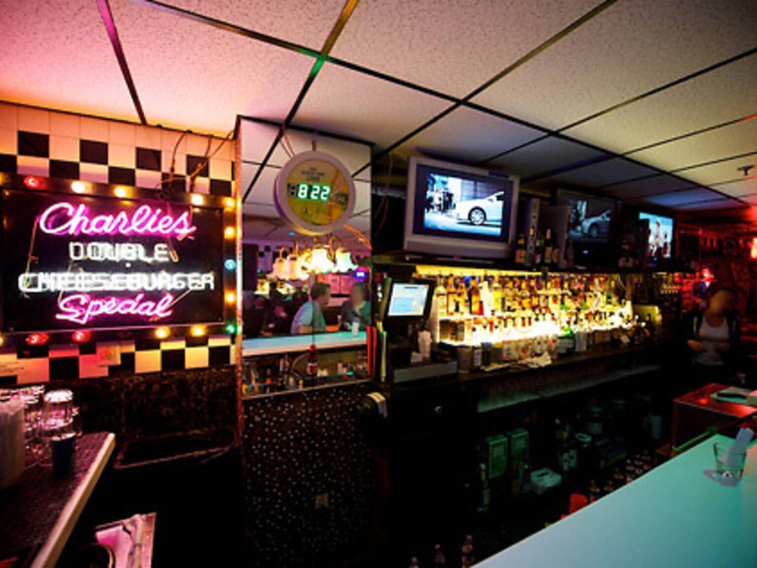 Boston Dive Bars: 11 Best Places for Cheap Drinks and Fun Times