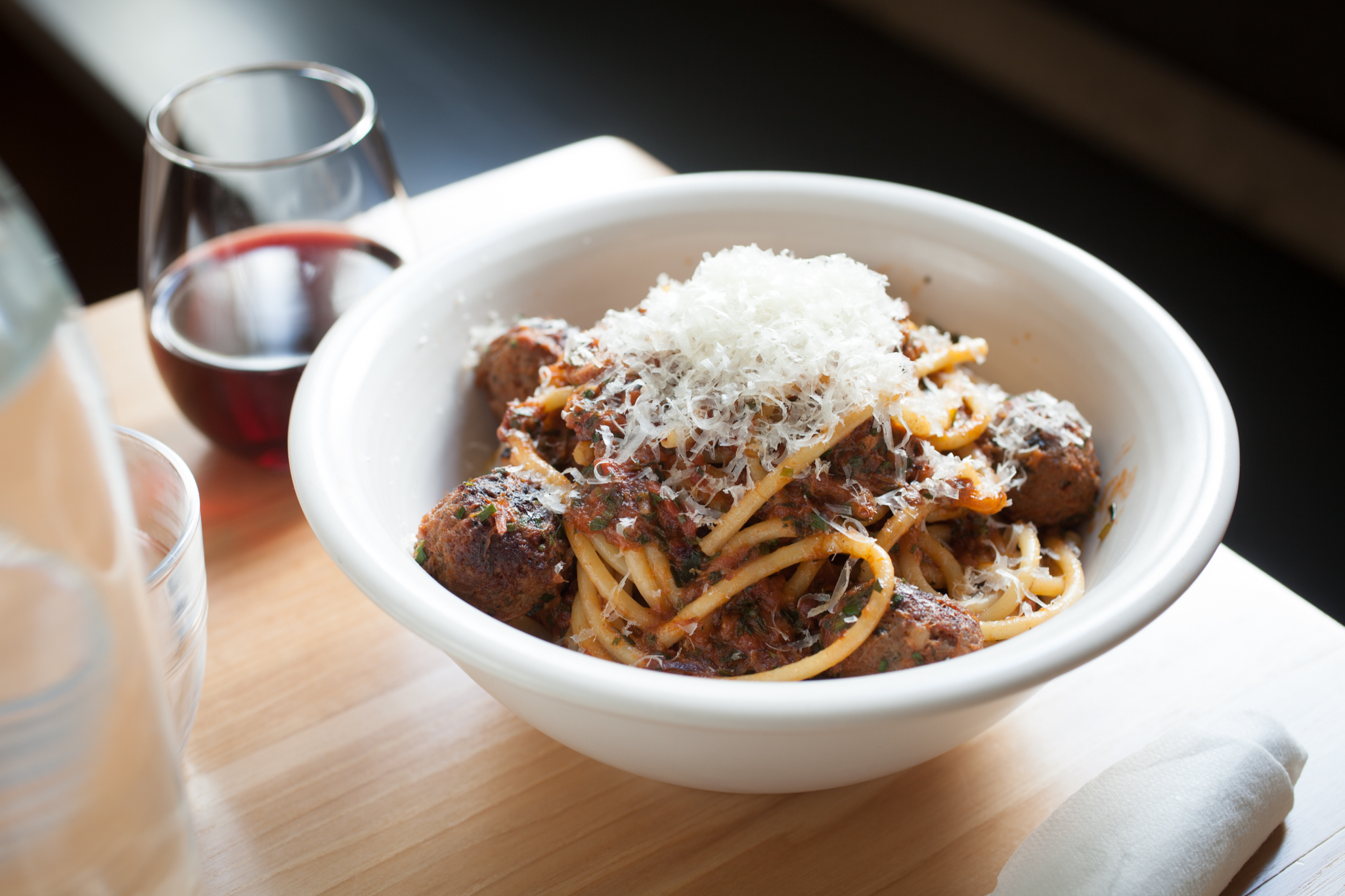 Guide To The best Restaurants In Ukrainian Village Noble Square guide-to-the-best-restaurants-in-ukrainian-village-noble-square