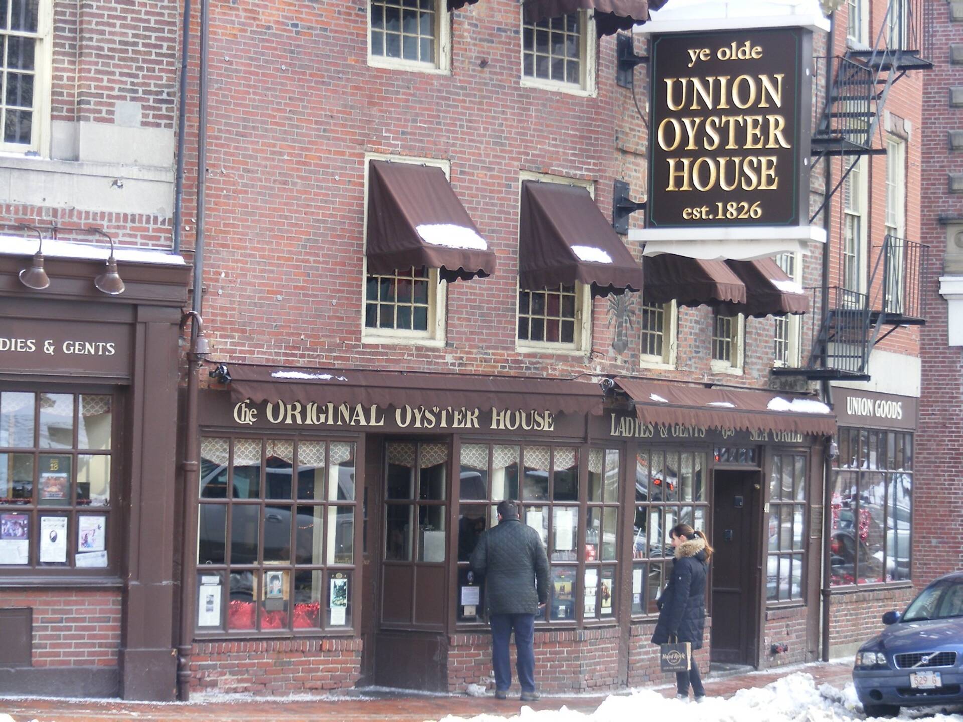 11 oldest bars in Boston
