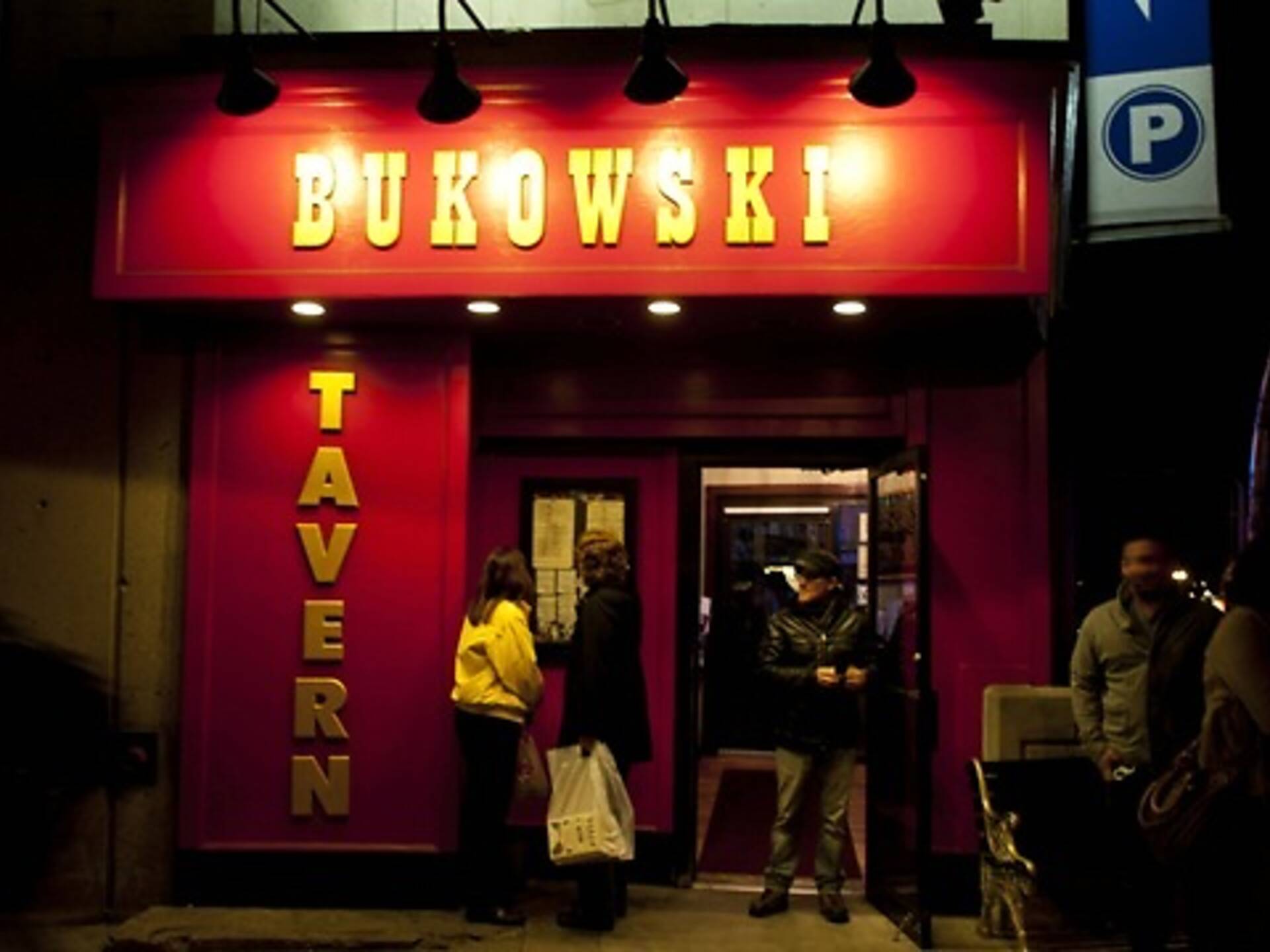 Boston Dive Bars: 11 Best Places for Cheap Drinks and Fun Times