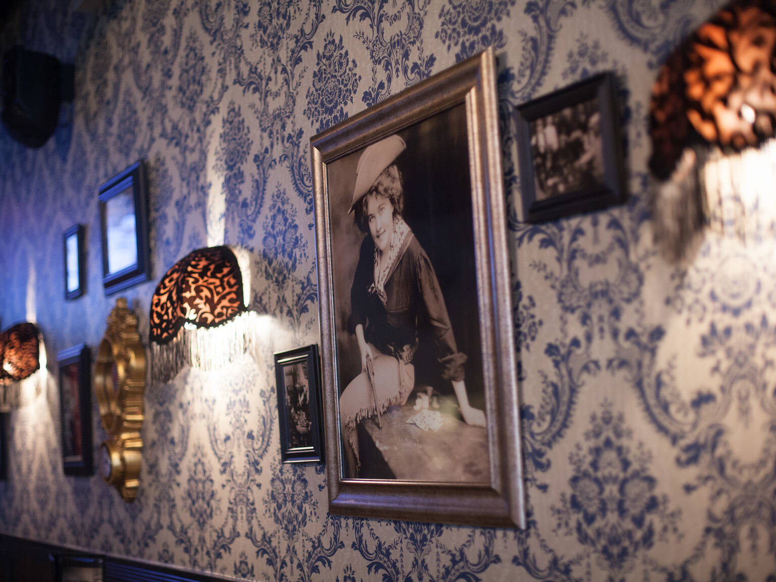 Best country bars in Chicago for beer, music and BBQ