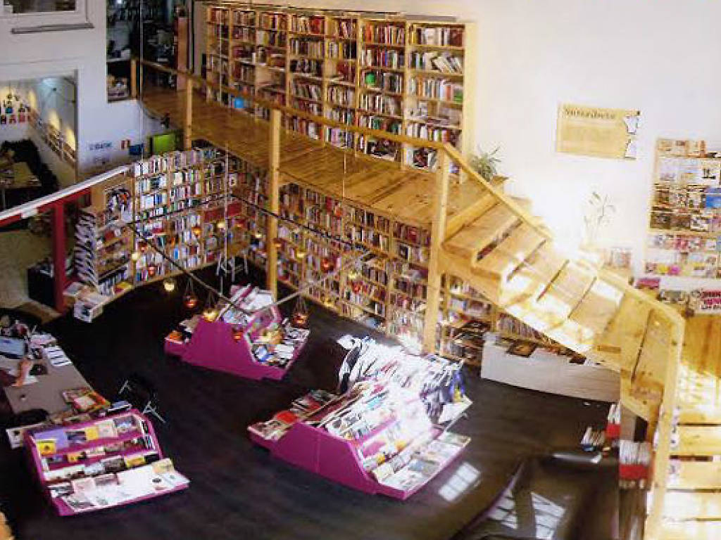 Bookshops in Madrid with books in English, hard-to-find editions