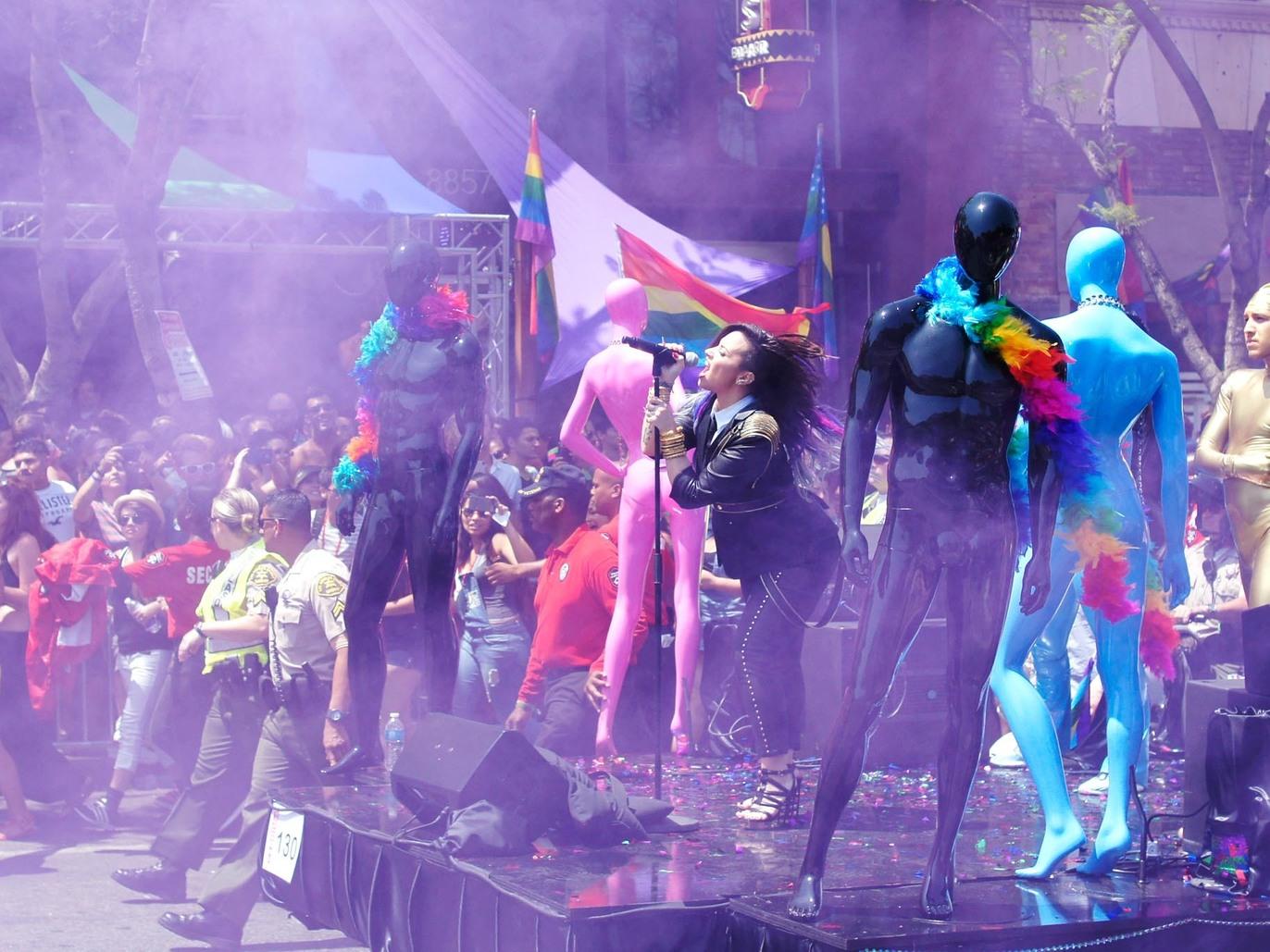 18 Biggest Pride Parades & Festivals in the US to Celebrate LGBTQ rights