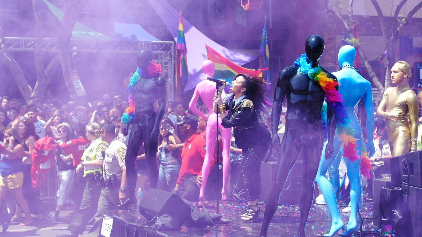 18 Biggest Pride Parades & Festivals in the US to Celebrate LGBTQ rights
