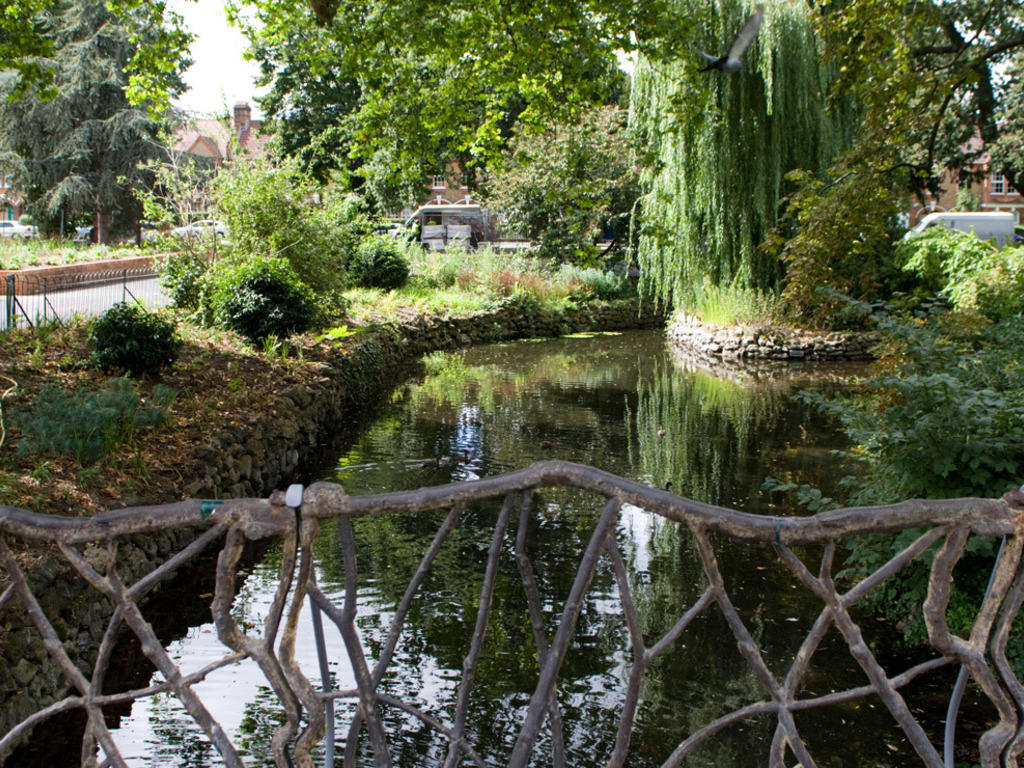 11 Amazing Local Parks in London, From Clissold Park To London Fields