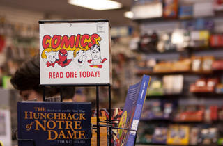 Graham Crackers Comics Shopping In Loop Chicago