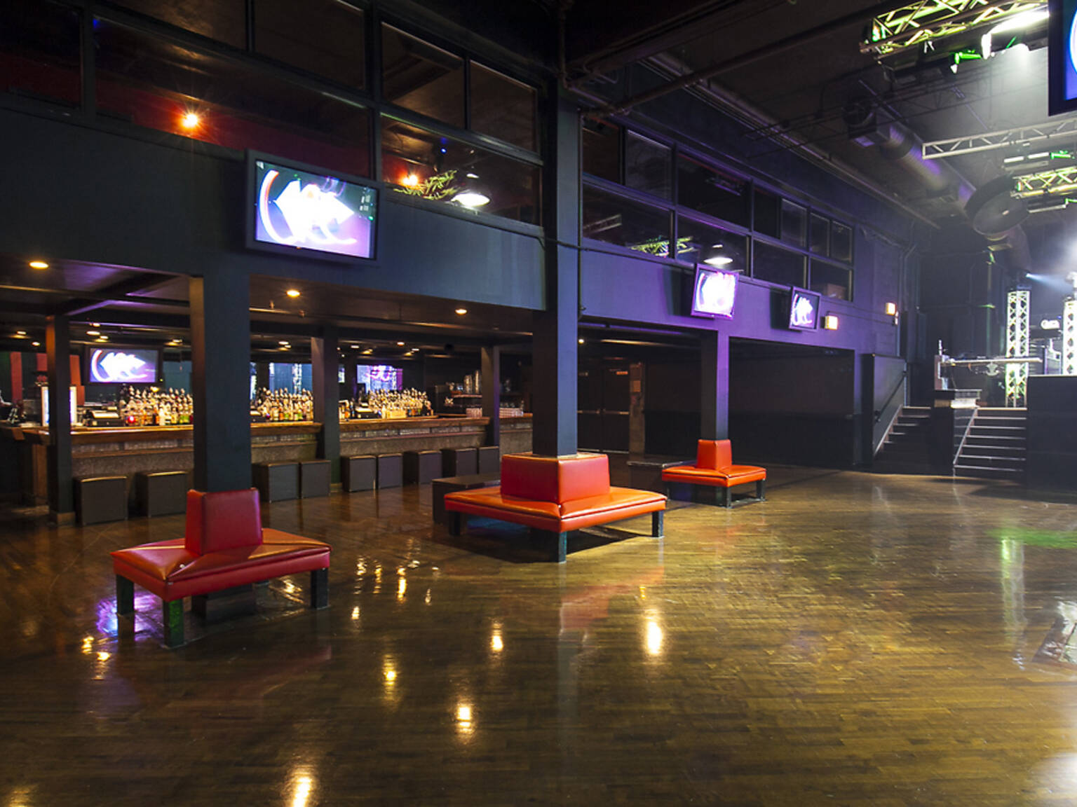 Hip-hop music clubs and concert venues in Chicago