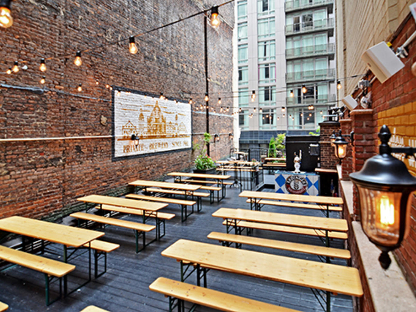 Things to do on NYC Rooftops from Bars to Movie Screenings