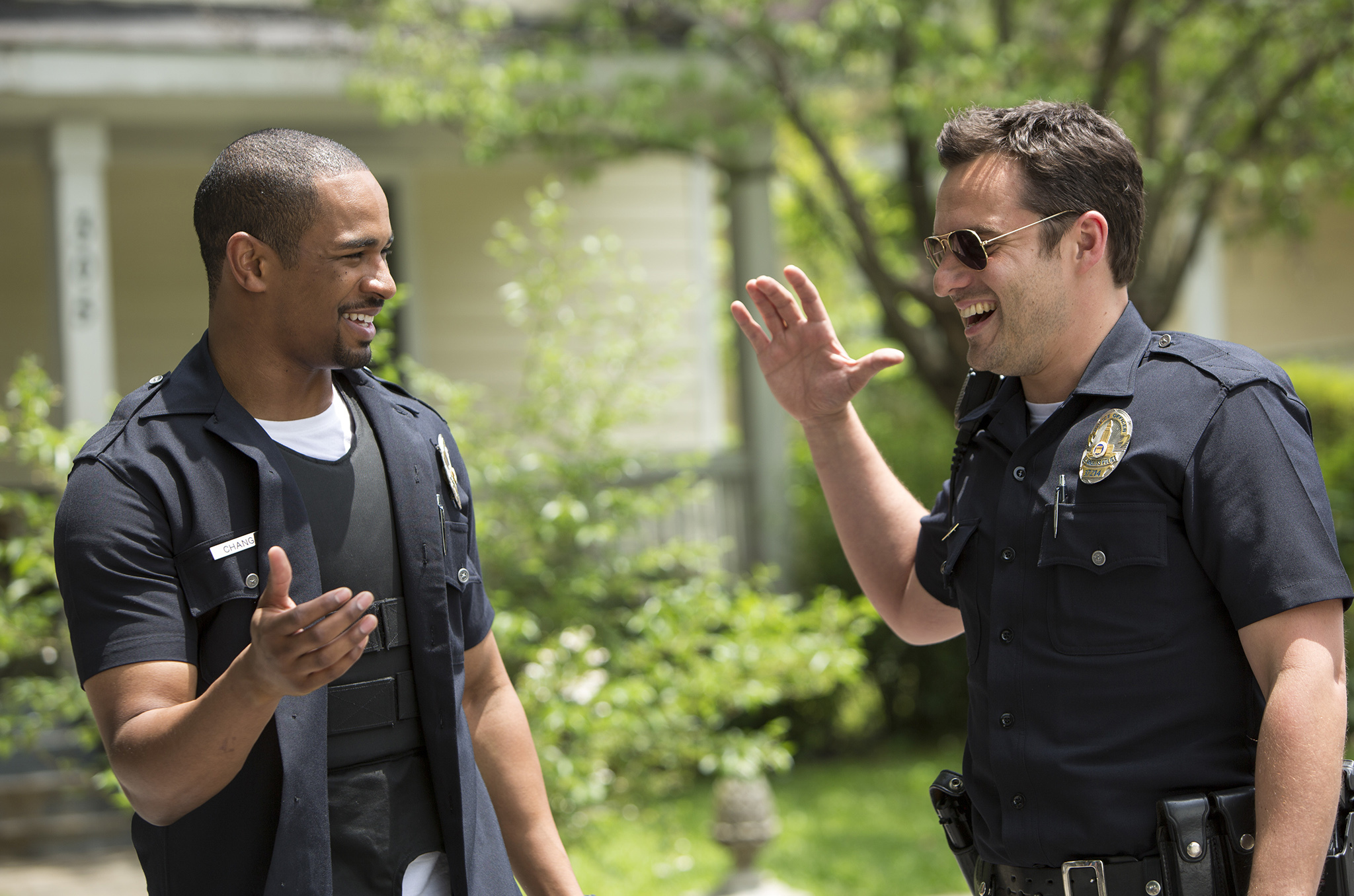 Let's Be Cops 2014, directed by Luke Greenfield | Film review