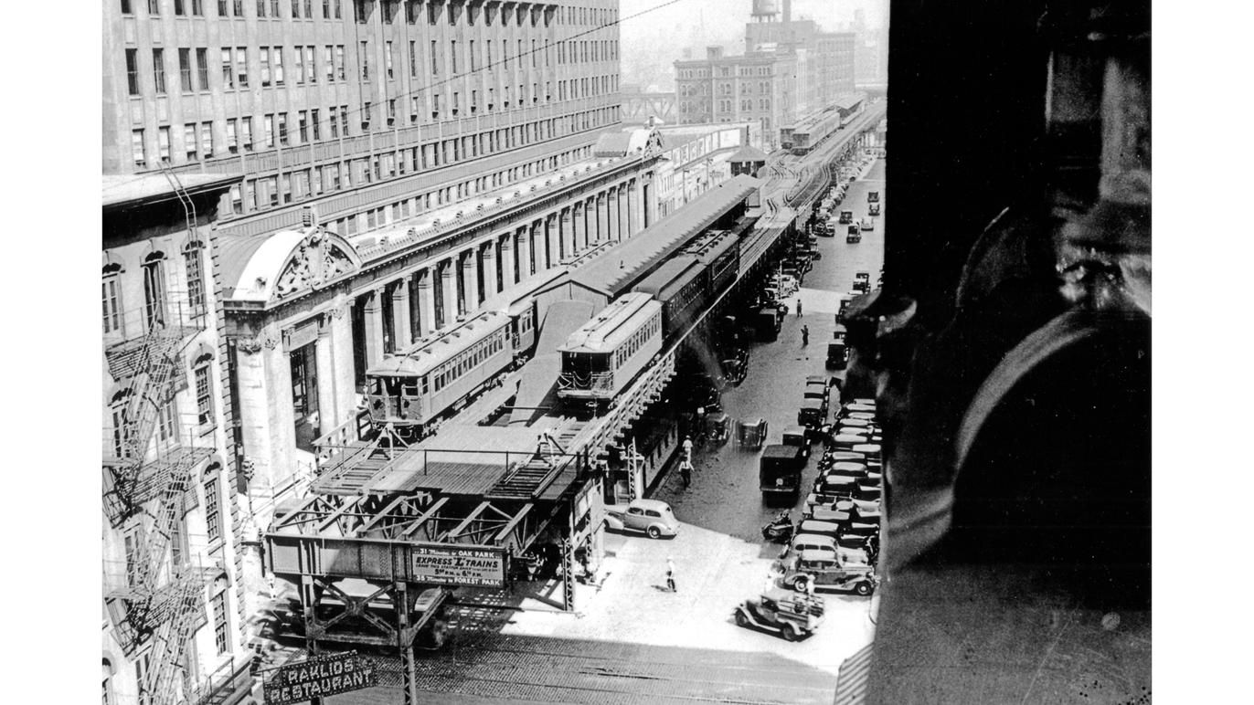 Vintage photographs of Chicago "L" trains and buses - slideshow