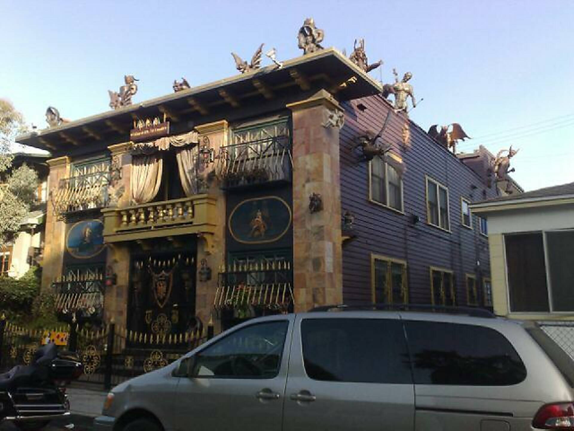 9 of LA’s most bizarre roadside landmarks explained