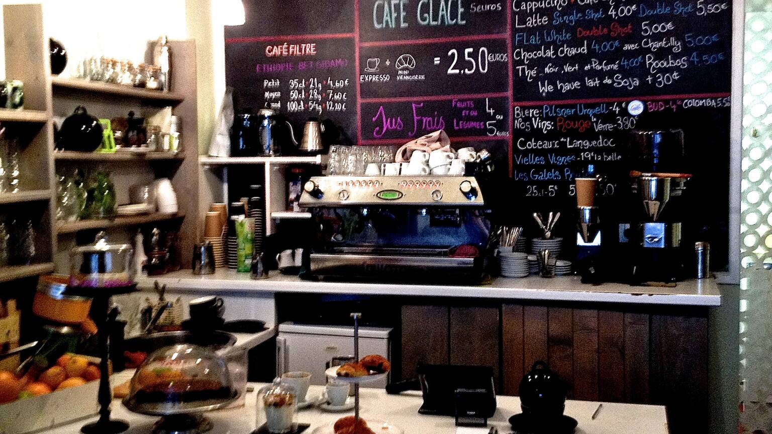 Strada Café | Restaurants in Le Marais, Paris