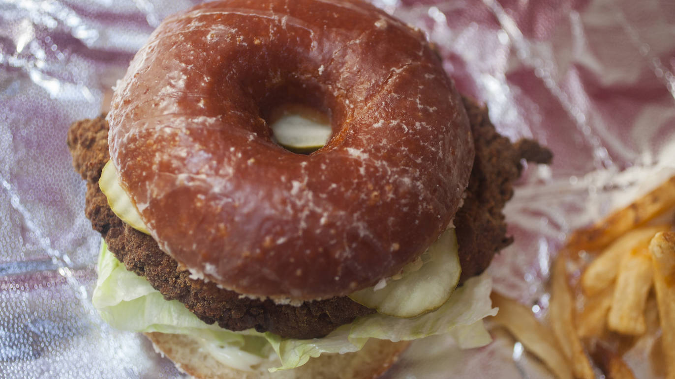 Do-Rite Donuts & Chicken | Restaurants in Streeterville, Chicago